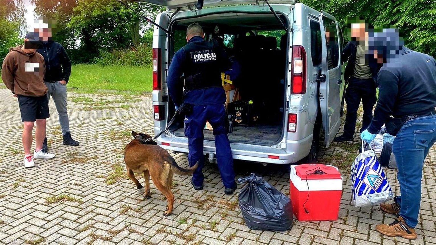 Chipsy, ciasteczka i żelki... nafaszerowane narkotykami. 28-latek ma ...