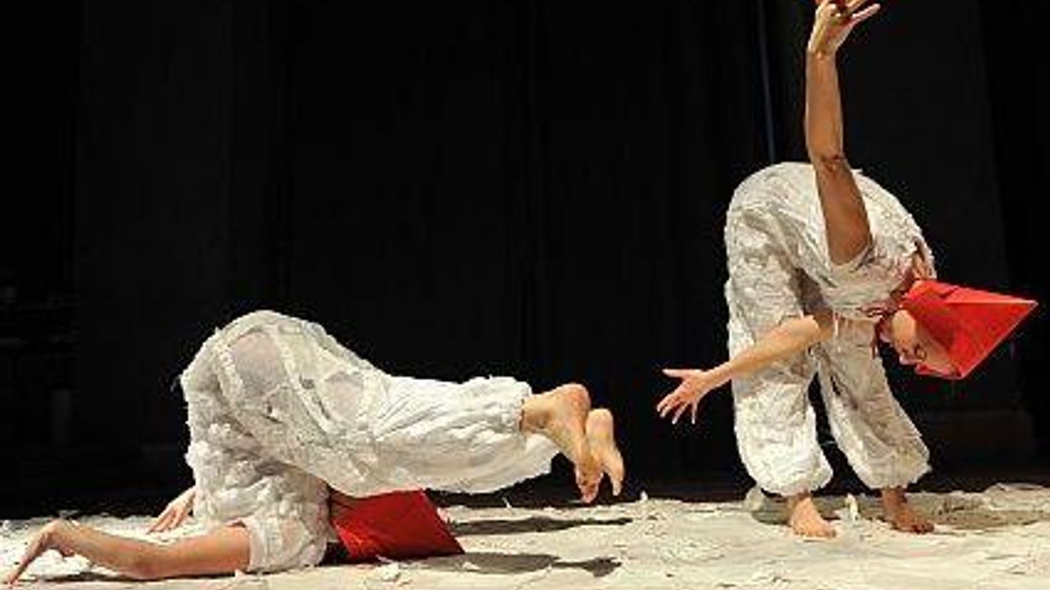 Teatr Atofri \"Pan Satie\"