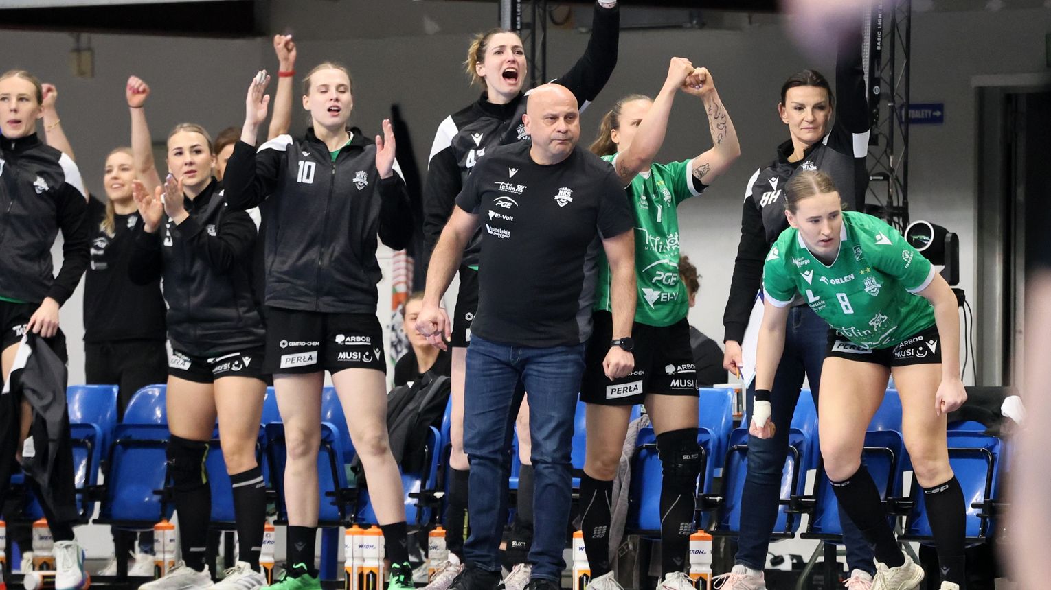 Piłkarki ręczne PGE MKS El-Volt walczą o Gladiatory Orlen Superligi